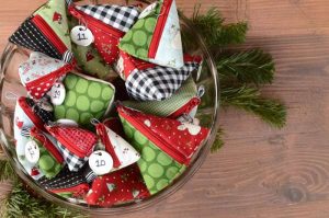 Zipper Pouch DIY Advent Calendar Tutorial – Sewing