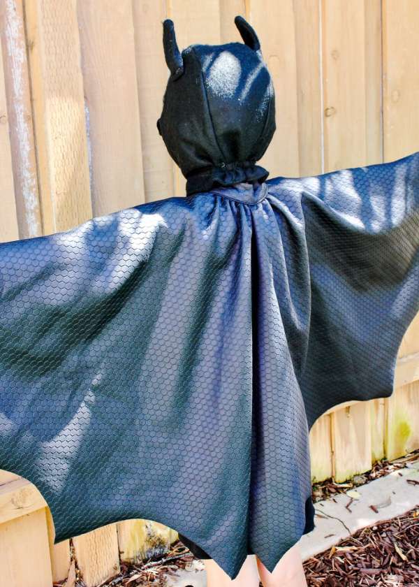 13 Awesome Halloween Cape Free Sewing Patterns – Sewing
